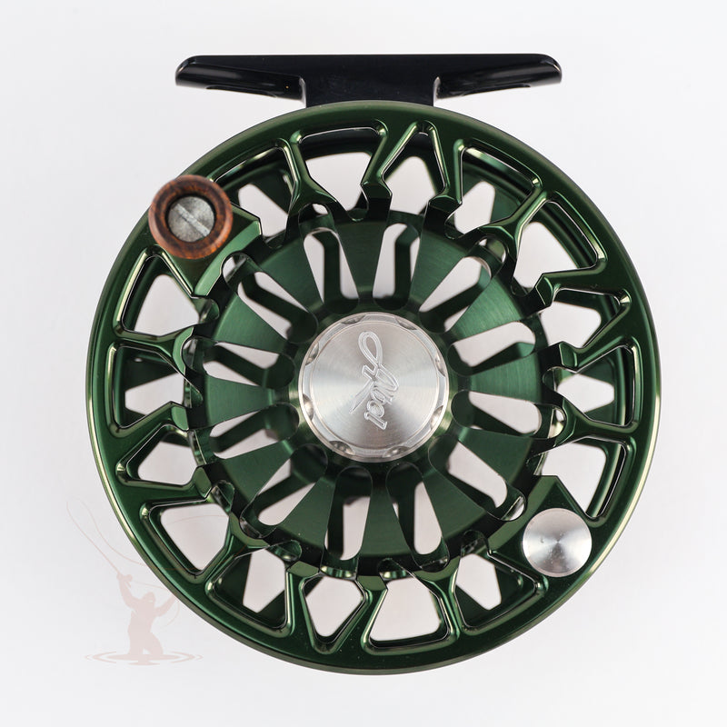 High-quality used fly fishing reels from top brands – Recast Fly Fishing